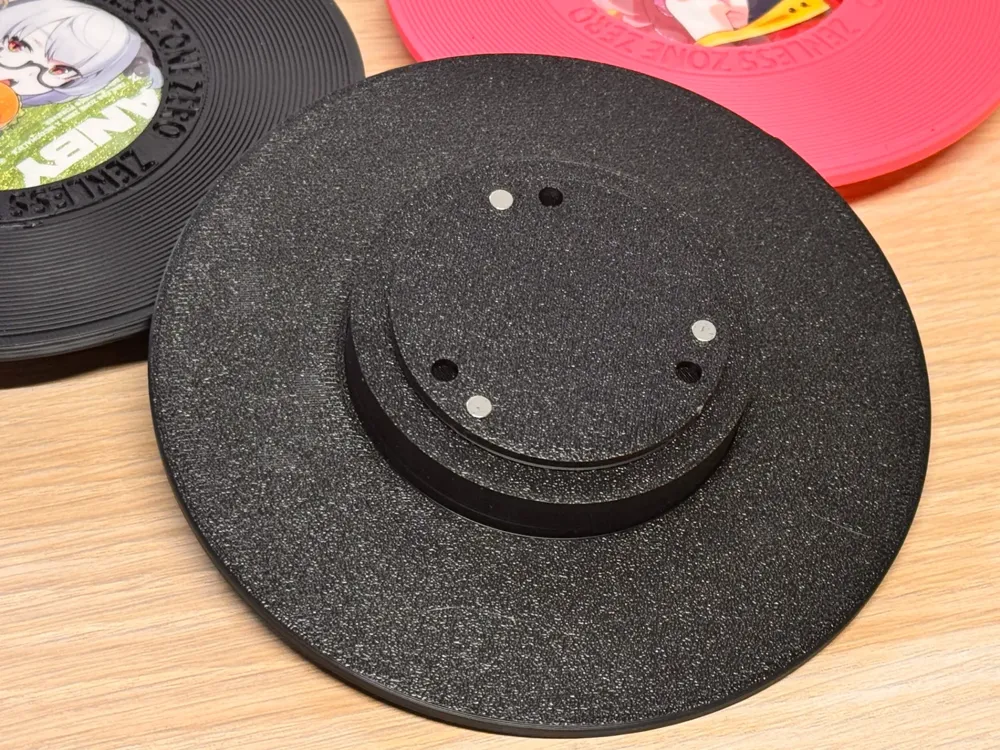 ZZZ Vinyl Record Style Badge Magnetic Display Case by Akerueh7 ...