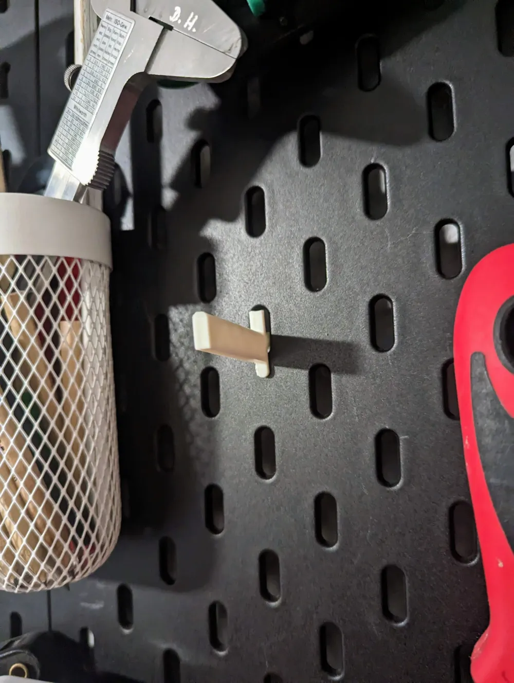 IKEA Skadis Hook scraper (Spachtelhalter) by lov3d MakerWorld: Download Free 3D Models