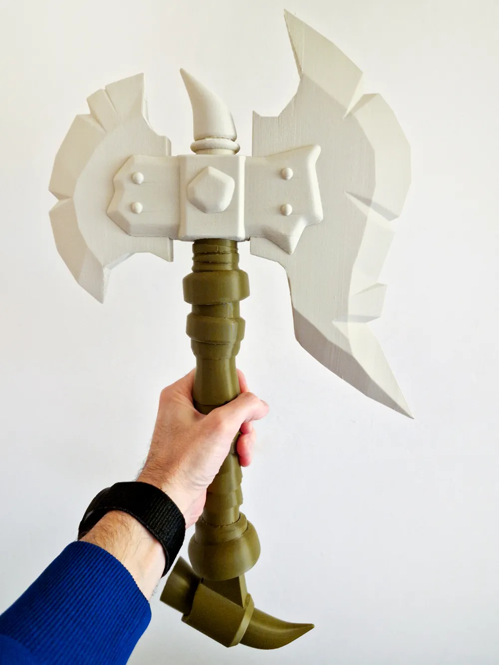 AXE - Fantasy axe scale 1:1 by DesignIsOne MakerWorld: Download Free 3D ...
