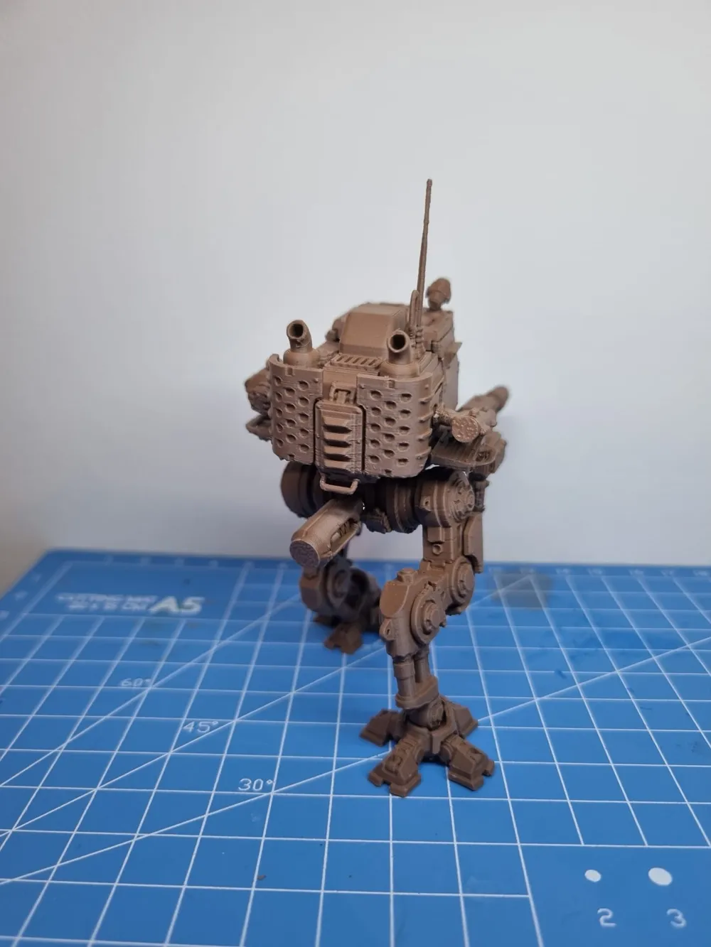 Futuristic Walker Scout Mech Robot Miniature - Free 3D Print Model ...