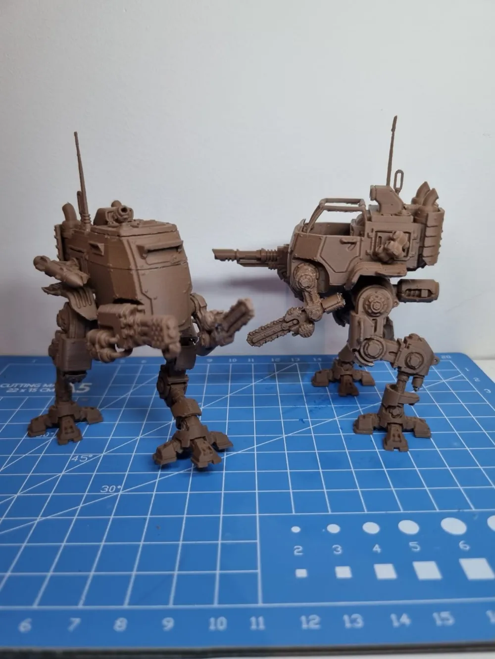 Futuristic Walker Scout Mech Robot Miniature - Free 3D Print Model ...