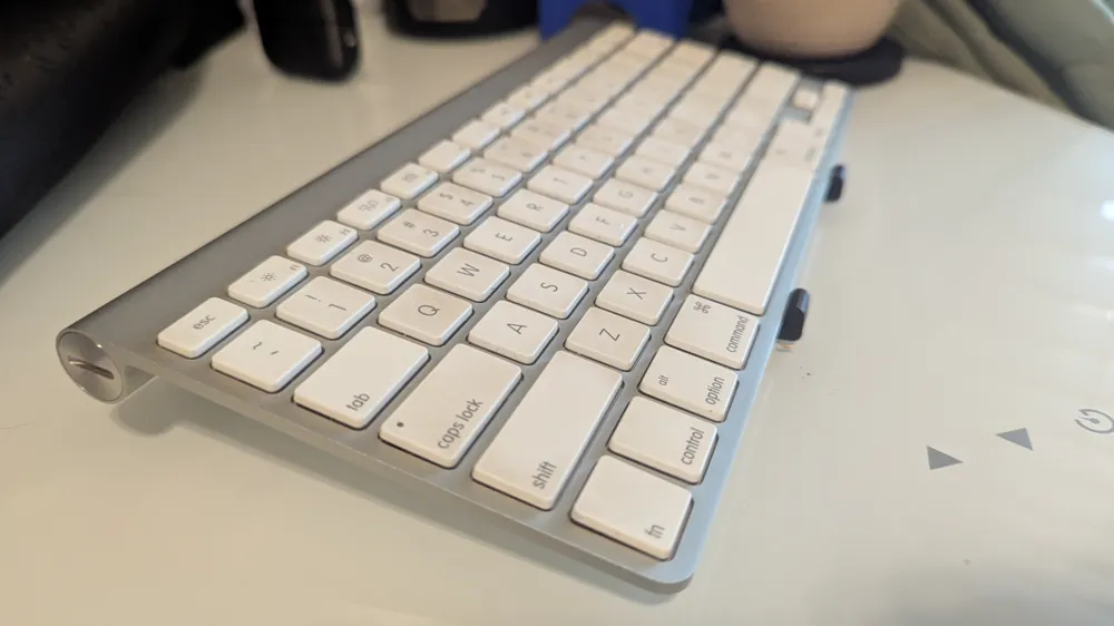 Apple Trackpad and Keyboard Riser and Ergonomic Stand by Euclid Do It ...