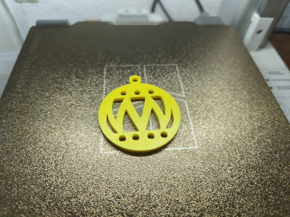 Christmas tree ornaments / christmas v2 - Free 3D Print Model - MakerWorld