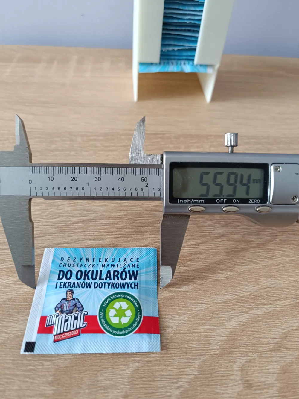 Lens Wipe Dispenser by Pyciu MakerWorld: Download Free 3D Models