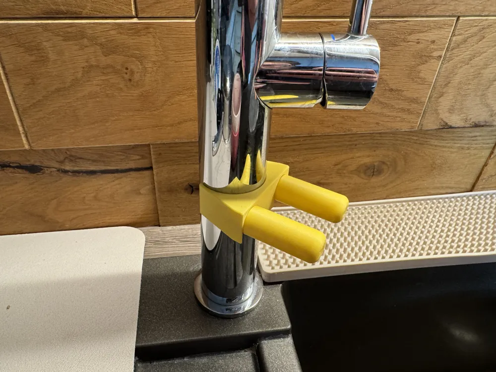 Snap-On Scrub Daddy & Mommy Holder – Faucet Mount - Free 3D Print Model - MakerWorld