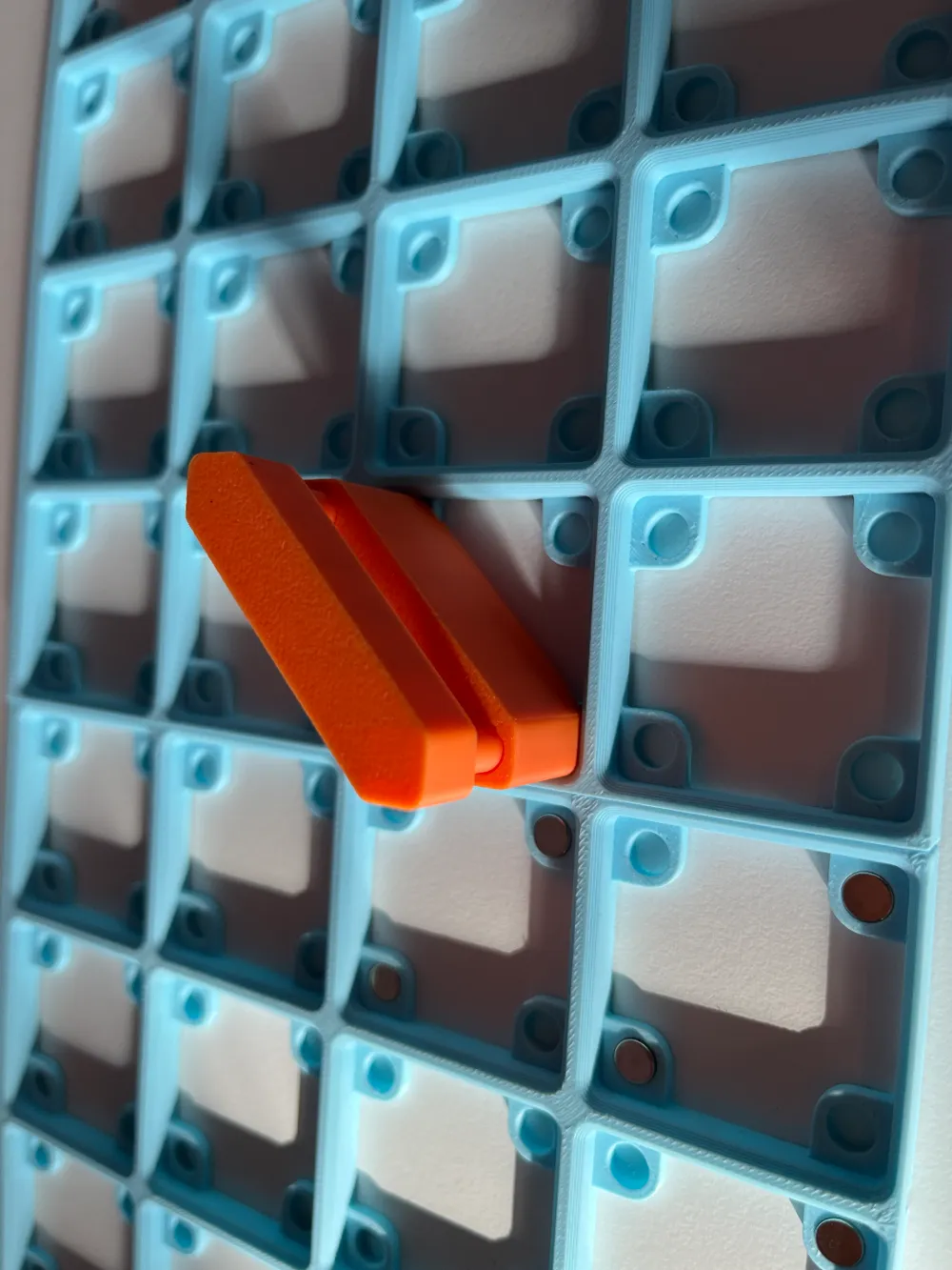 Gridfinity Magnet Insertion Helper by Losspost - MakerWorld