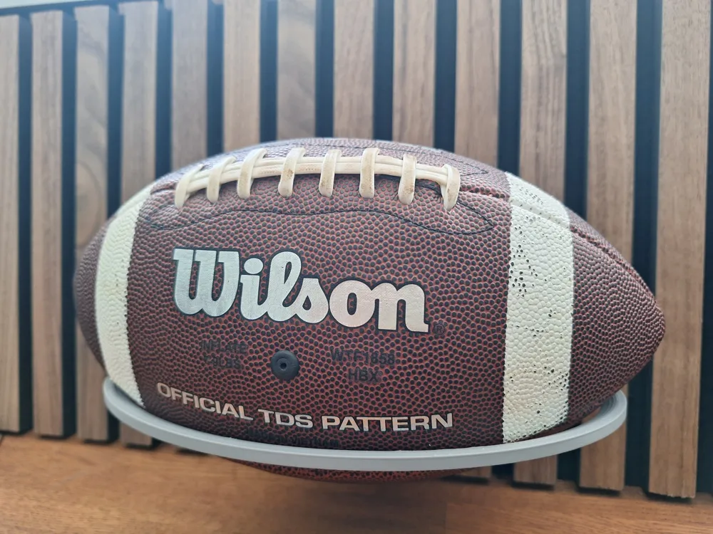 Decorative football wall mount by Hasslet - MakerWorld