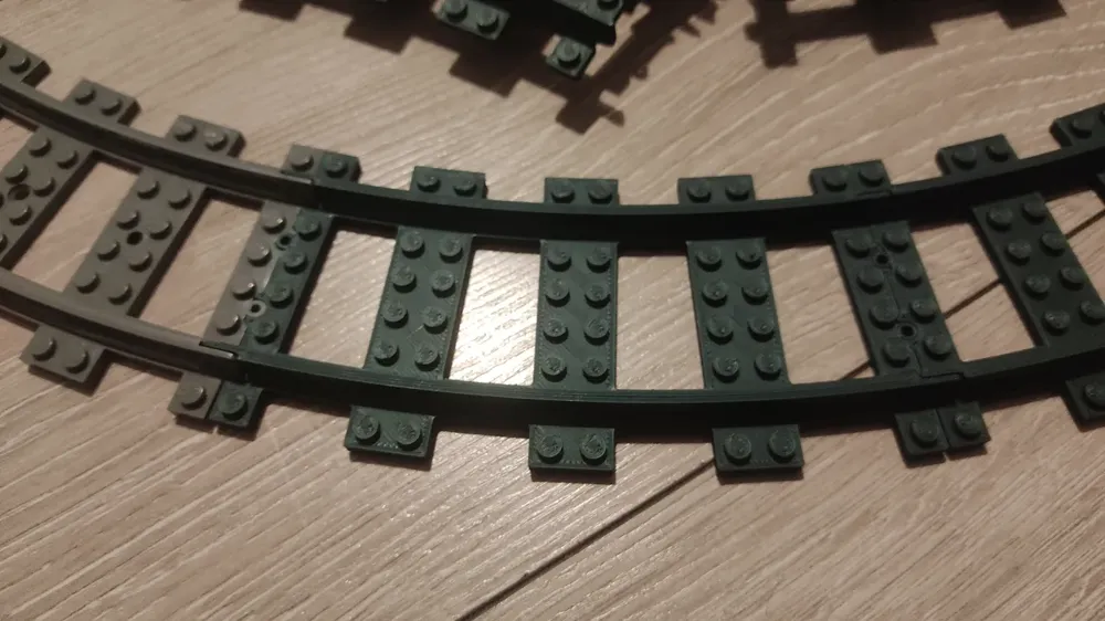 Brick train - Round track rail - Free 3D Print Model - MakerWorld