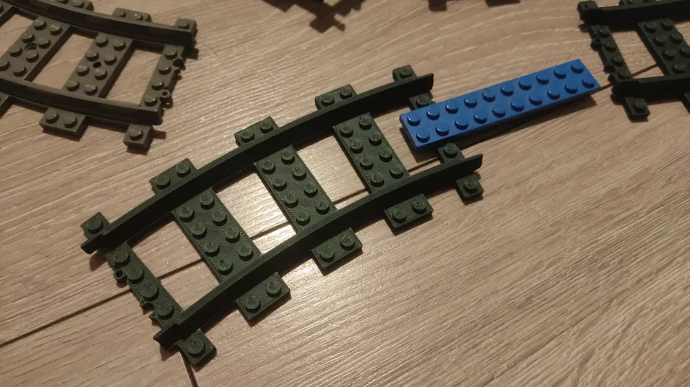 Brick train - Round track rail - Free 3D Print Model - MakerWorld