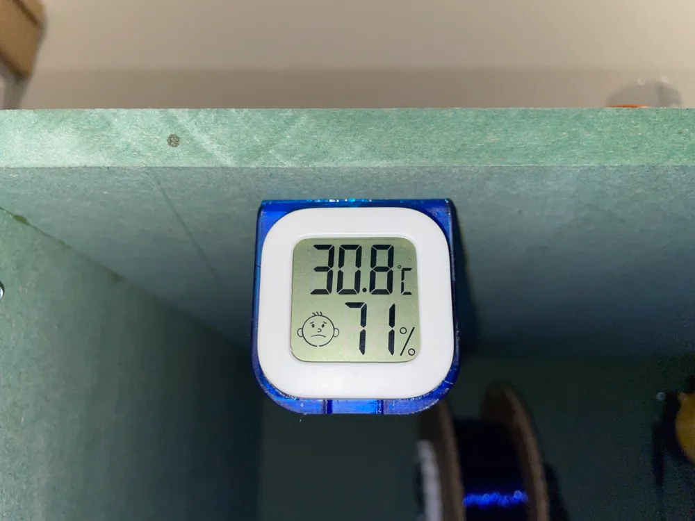 Thermometer and humidity digital mini stand by jintawat_Taylor - MakerWorld