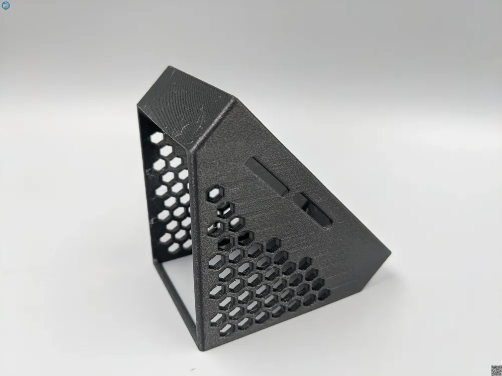 Universal Bitaxe Stand by user_3957431510 - MakerWorld