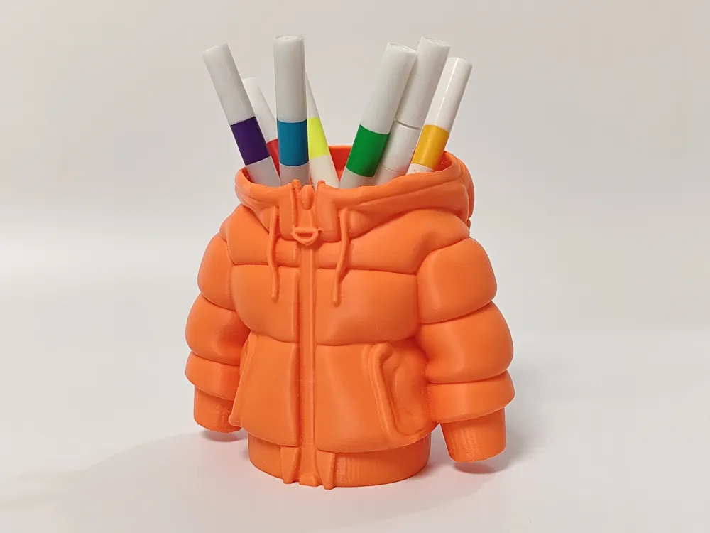 Down Jacket Pen Holder by 老程3D设计 MakerWorld: Download Free 3D Models