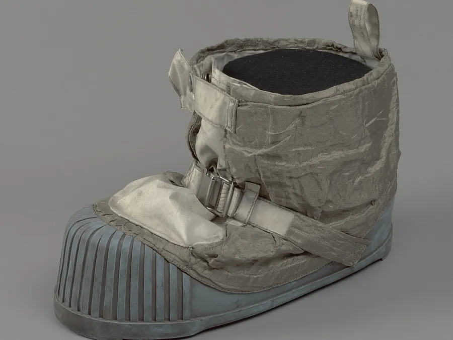 Apollo Moon Boot Pen/Storage Holder by Matteo C. - MakerWorld