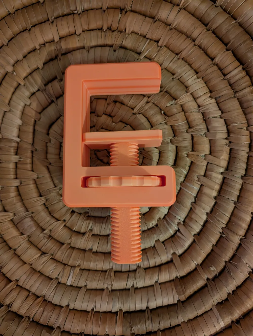 Abrazadera de tornillo - Modelo de impresión 3D gratuito - MakerWorld