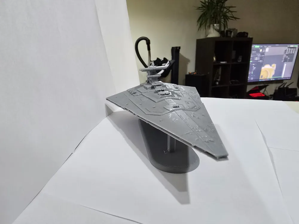Invictus Class Star Cruiser by geleto001 MakerWorld: Download Free 3D ...