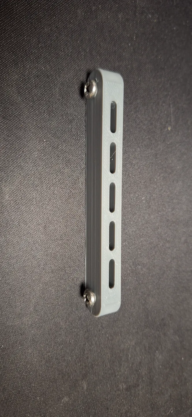 wall bracket for TWO 8-port network switches / Wandhalterung für ZWEI 8 ...