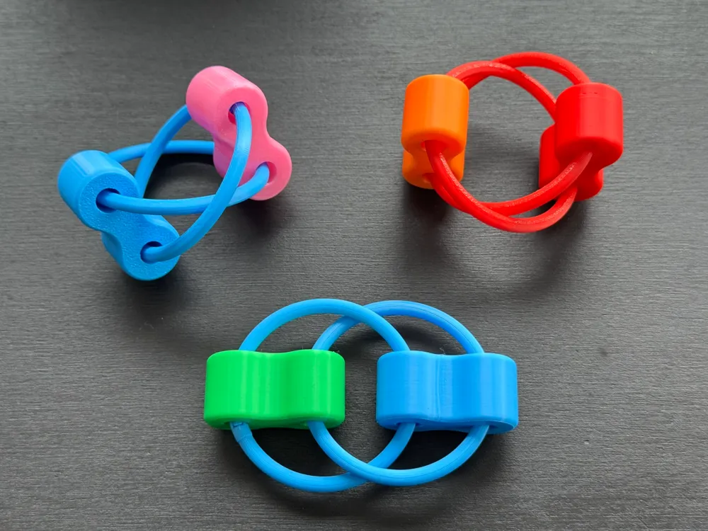 Twisting Loop Fidget toy by 3DE-Impressão MakerWorld: Download Free 3D ...