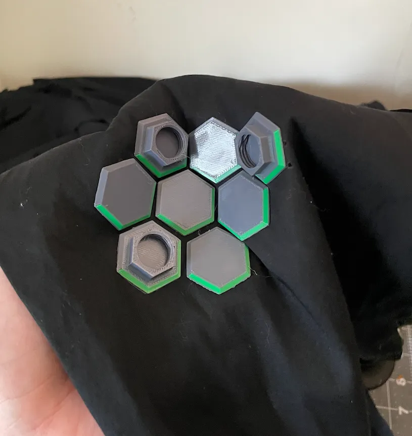 Hex plates with threads Remixed by dylansmith13.stl - MakerWorld