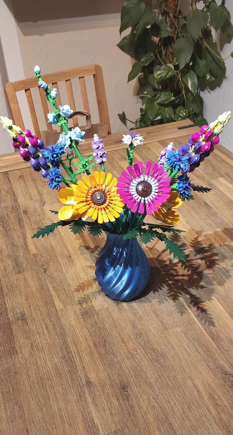 vase for my bouquet of flowers (bricks #10313 ) by vever - MakerWorld