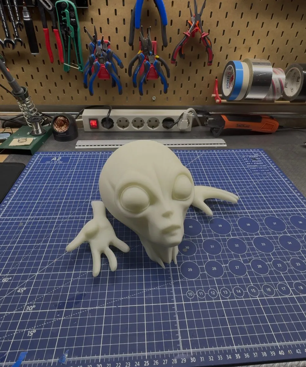 Alien door - Free 3D Print Model - MakerWorld