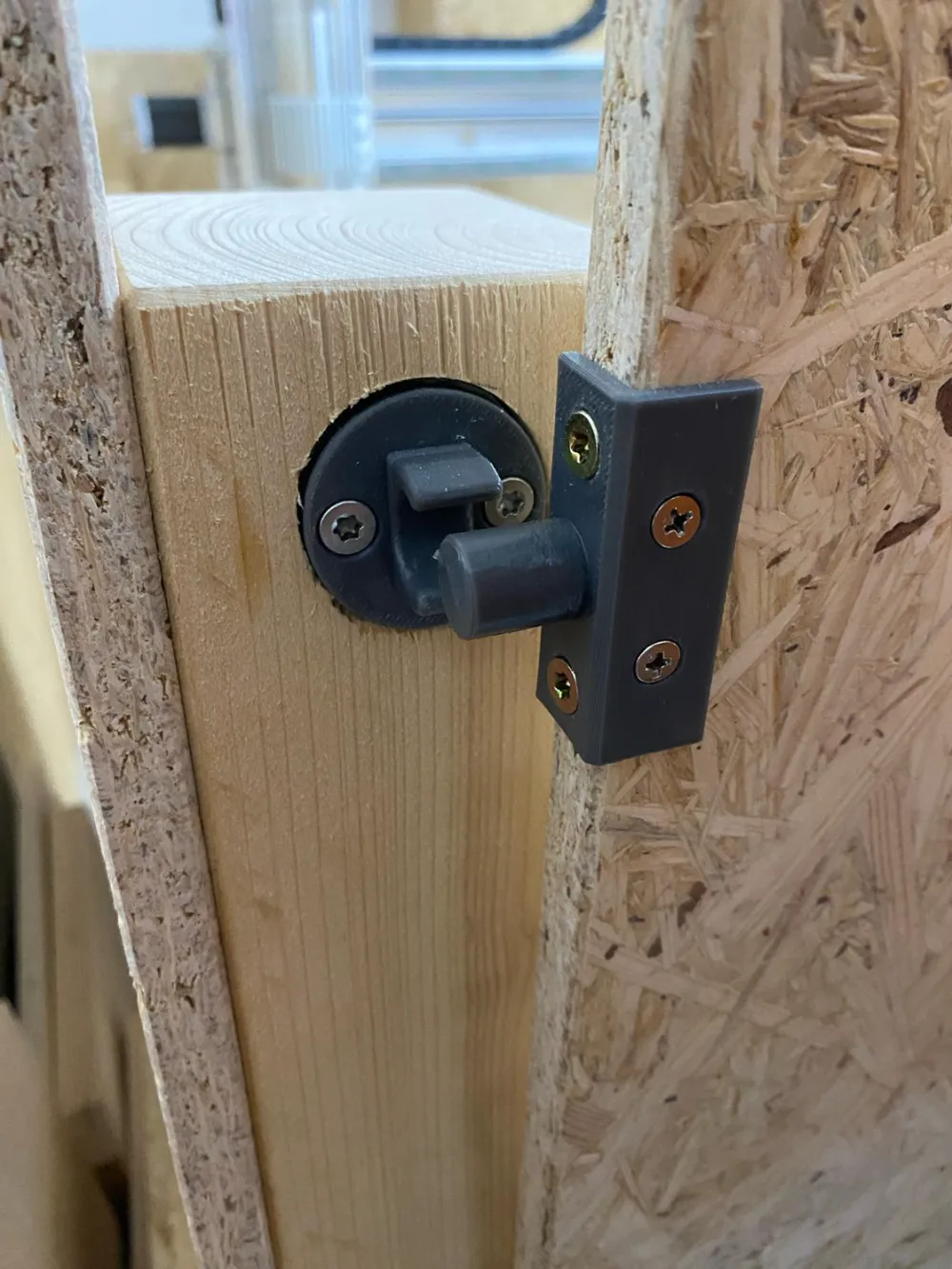 Latching mechanism by Joni MakerWorld: Download Free 3D Models