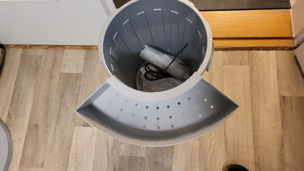 Utility Box for Modular Hydroponic Tower by Catweazle - MakerWorld