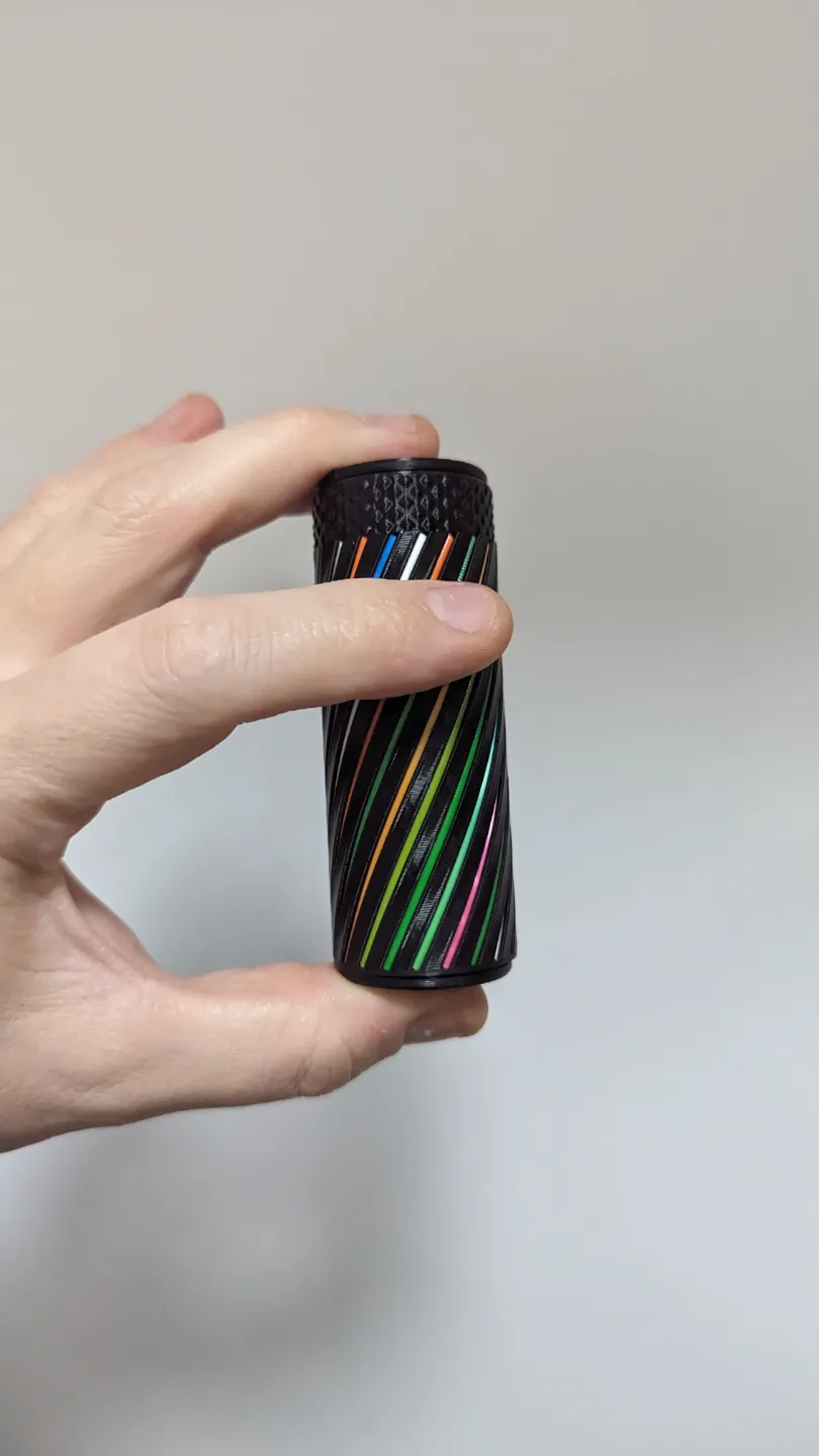 Filament Swatch Spinner by Xander Designs MakerWorld: Download Free 3D ...