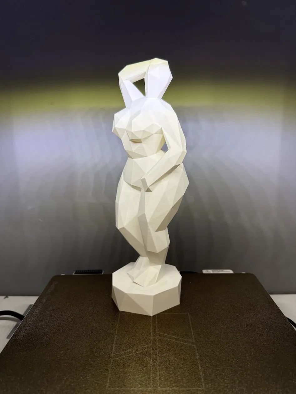 Low-Poly Elegant Woman Statue - Free 3D Print Model - MakerWorld