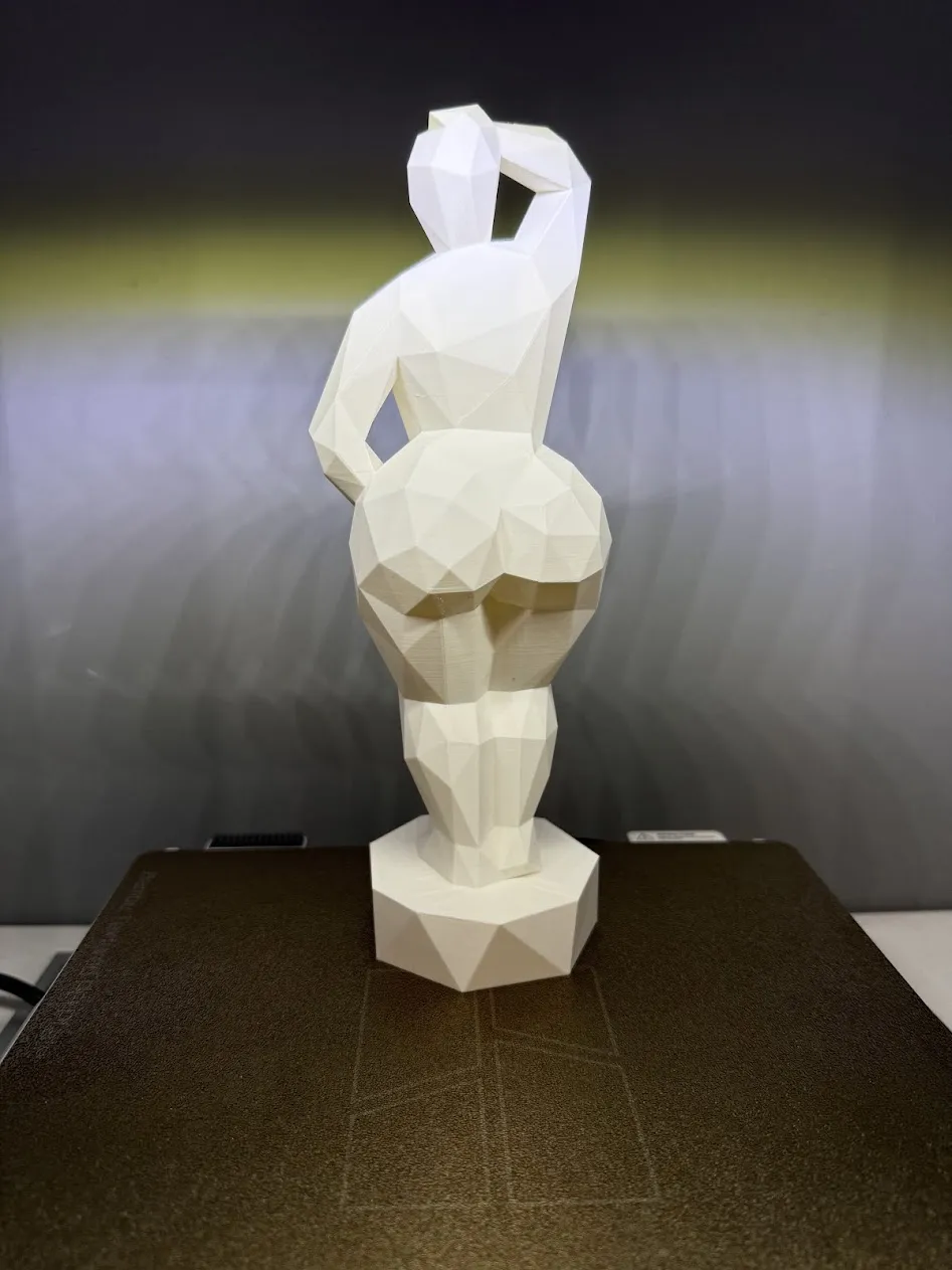 Low-Poly Elegant Woman Statue - Free 3D Print Model - MakerWorld