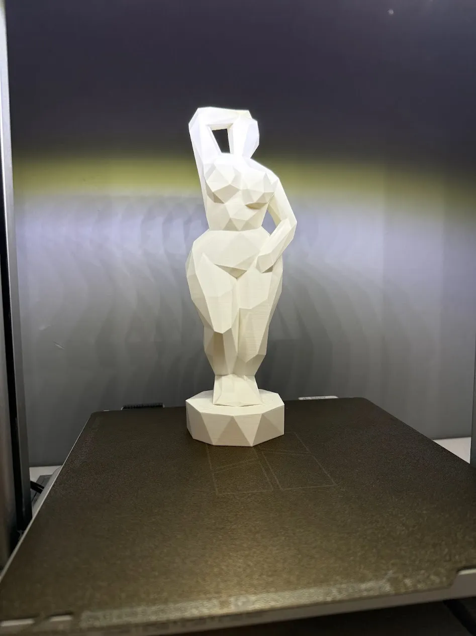 Low-Poly Elegant Woman Statue - Free 3D Print Model - MakerWorld