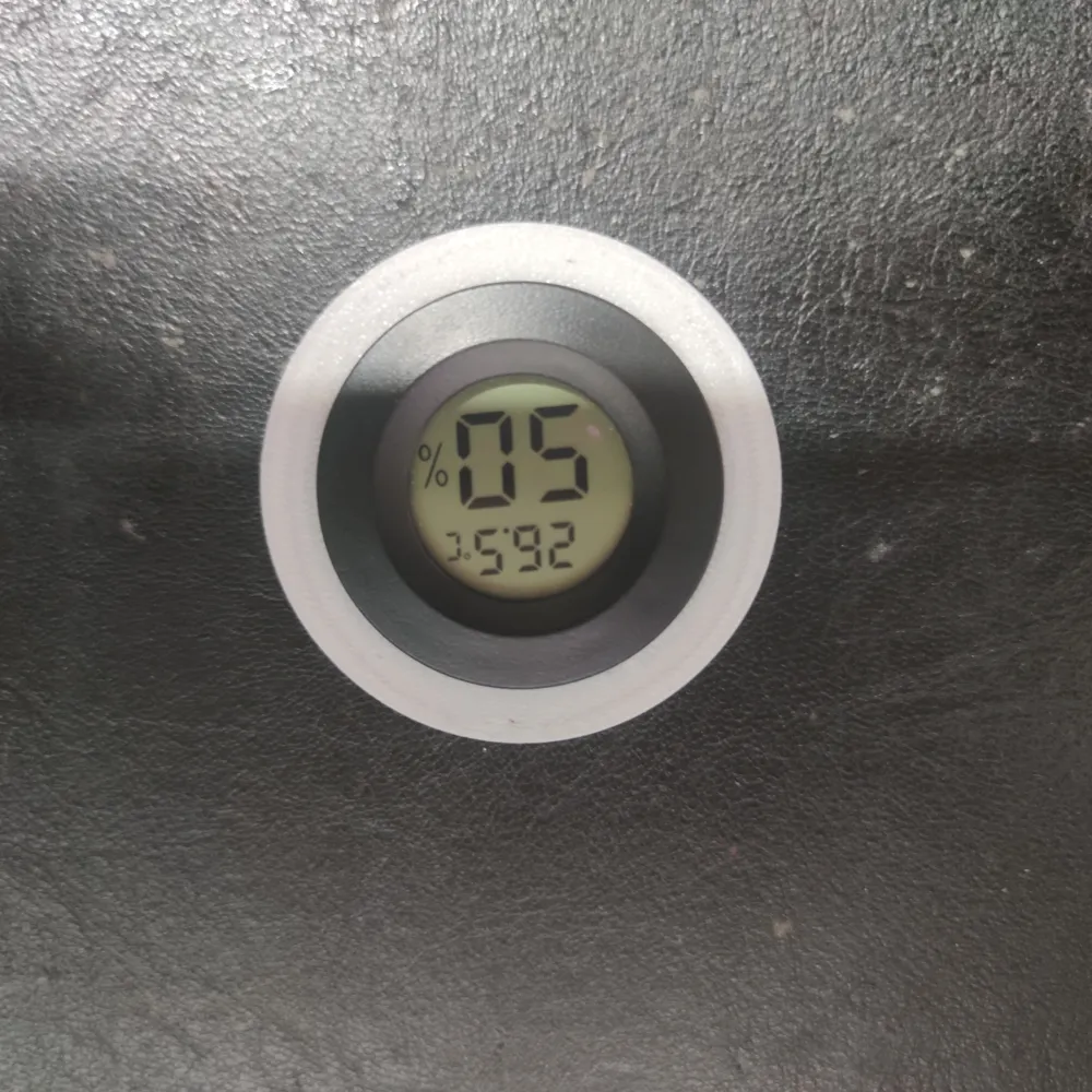 humidity meter for a Bambu Lab filament roll by my_fiero - MakerWorld