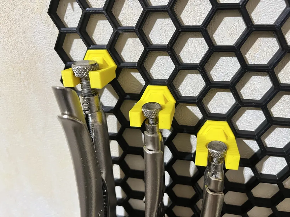 Vice grips holder for honeycomb storage wall HSW with fusion 360 files ...