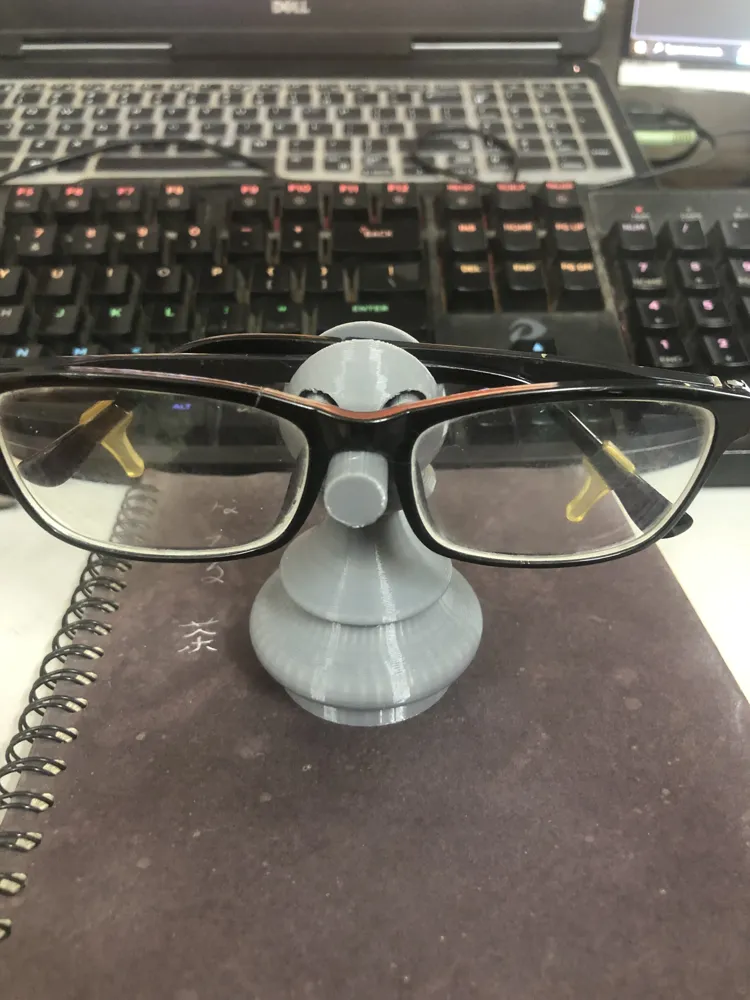 Pawn Glasses Holder - Free 3D Print Model - MakerWorld