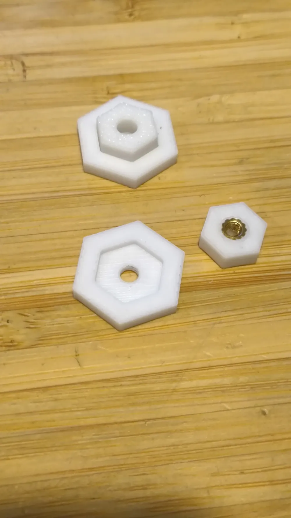 Hold with shelf support for HomeRacker - Free 3D Print Model - MakerWorld