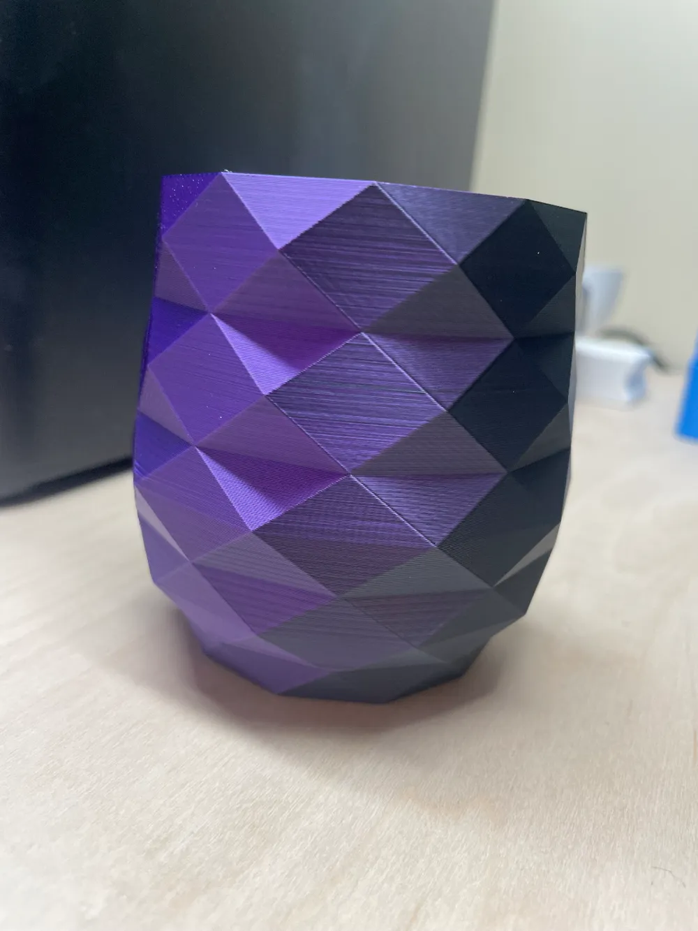 Low Poly Pen, Toothbrush, or Make Up Brush Holder by Jwa0289 - MakerWorld