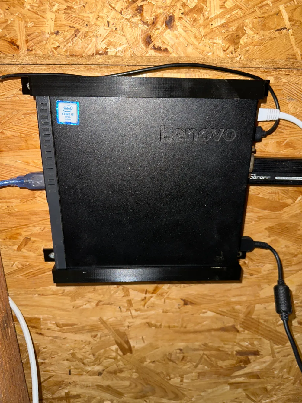 Lenovo ThinkCentre M910Q Tiny Wall Mount by Plastikformer - MakerWorld