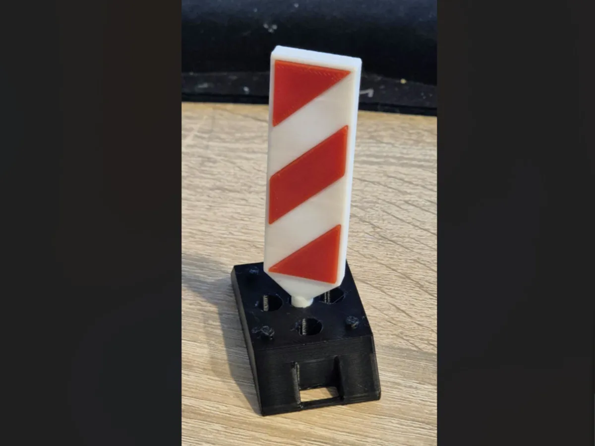 Traffic beacon for Bruder construction site by 3DRepairDad MakerWorld ...