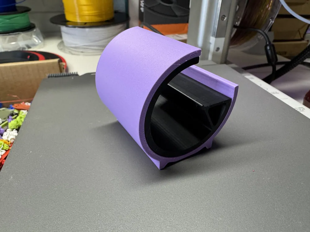 Soporte de teléfono Arc por Bleakfiber MakerWorld: Descarga Modelos 3D ...