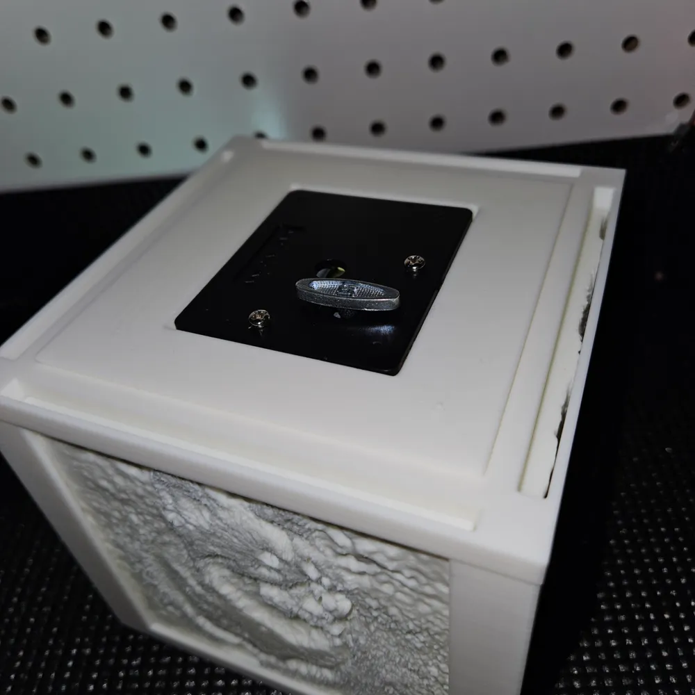 Lithophane Box with Swappable Lithophanes and Top by RCyaLater - MakerWorld
