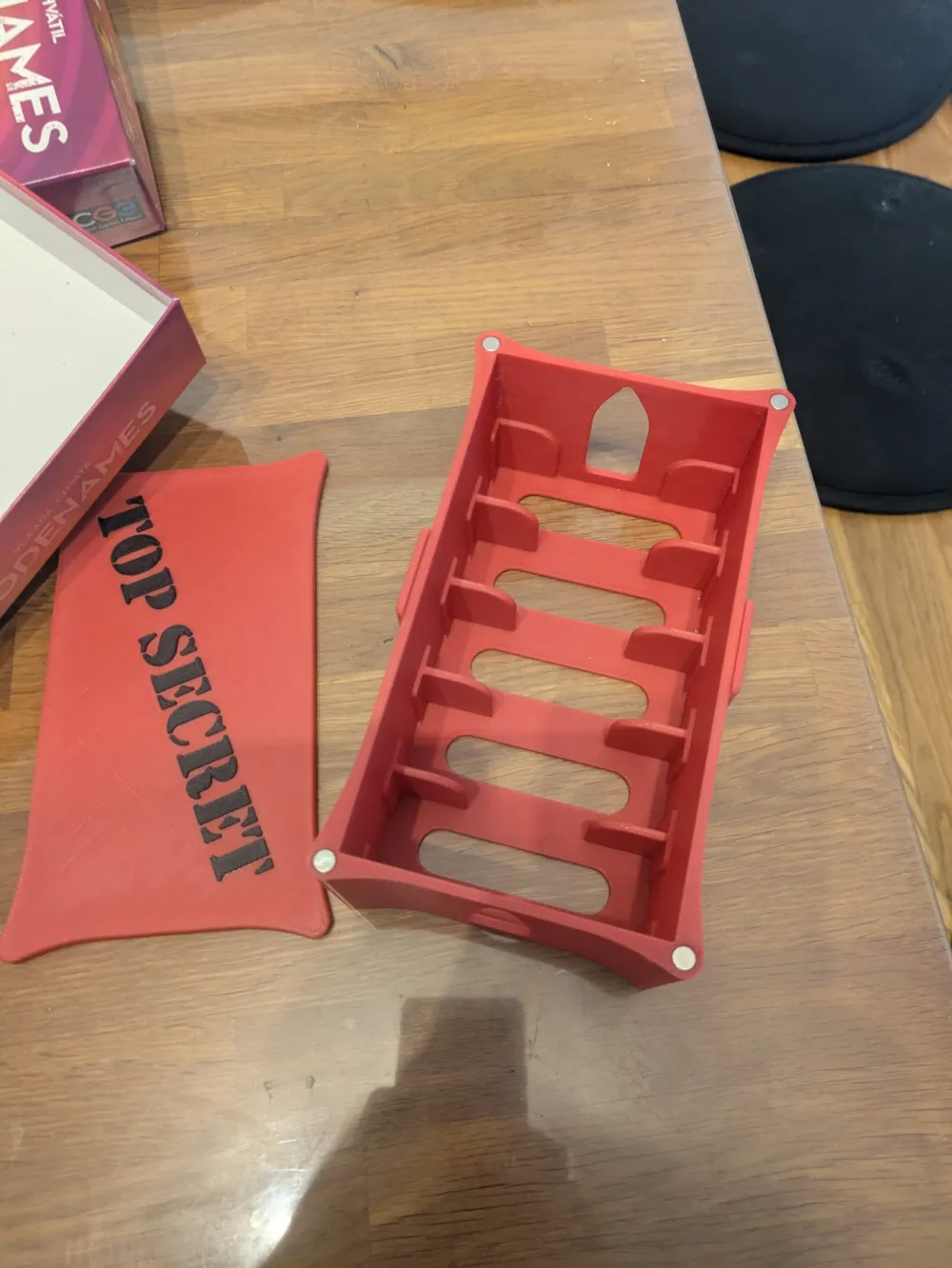 Codenames Material Set - Grid and Organiser by Crusoe3DMakerWorld ...