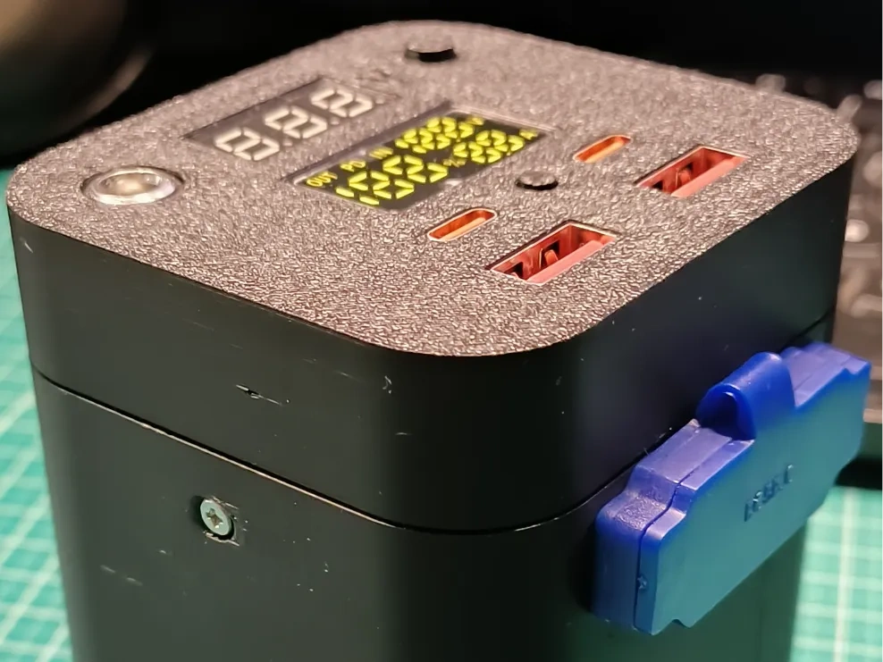 Eight-Cell 21700 Lithium Battery Emergency Car Jump Starter by 小天龙 MakerWorld: Download Free 3D ...