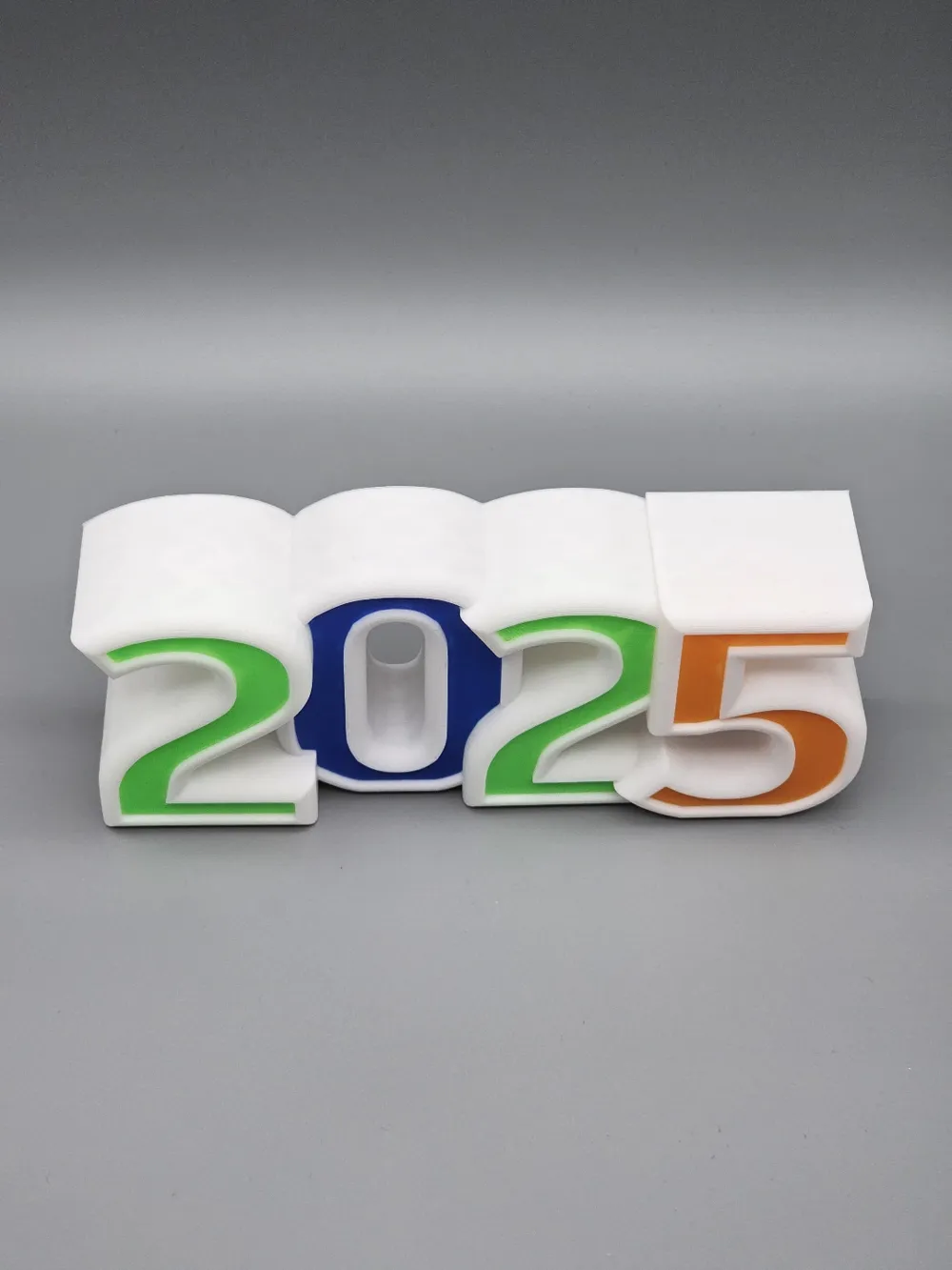 2025 New Years table decoration - Free 3D Print Model - MakerWorld