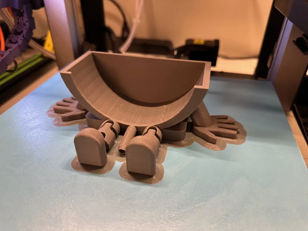 Scruby McScrubface - Scrub Daddy Holder - Free 3D Print Model - MakerWorld
