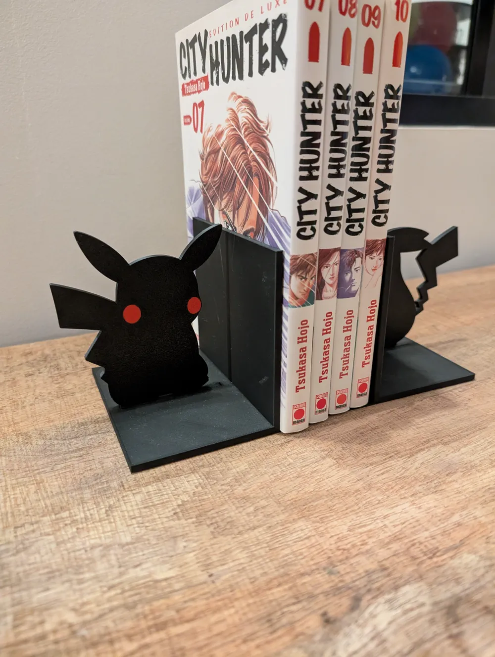 Big Pikachu Modular Bookends by kavaliero - MakerWorld