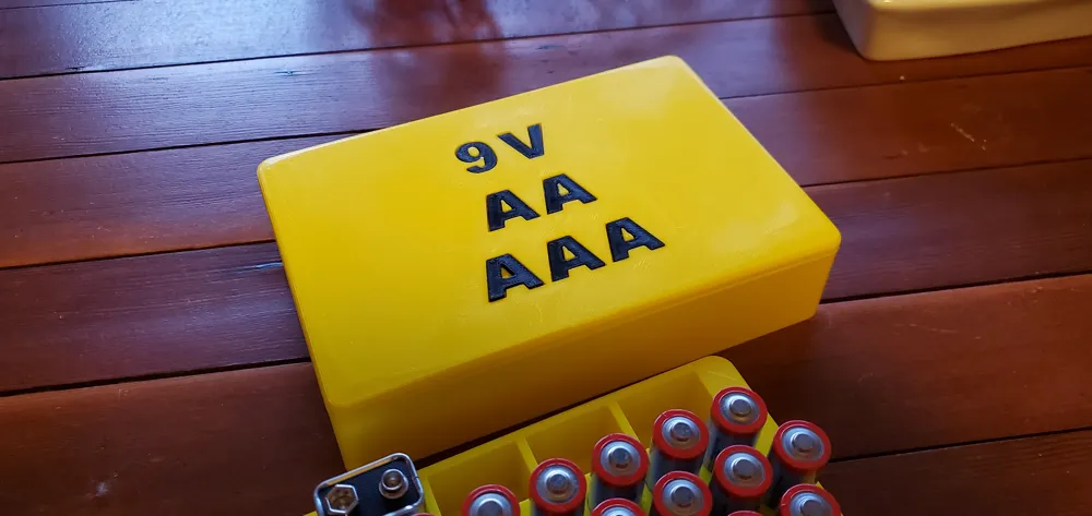 AA 9V AAA Battery Box with Lid - NO AMS NEEDED by guy with a cat ...