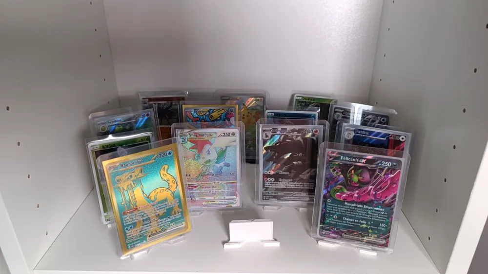 Compact Display Stand for Pokémon Cards by Quark3D - MakerWorld