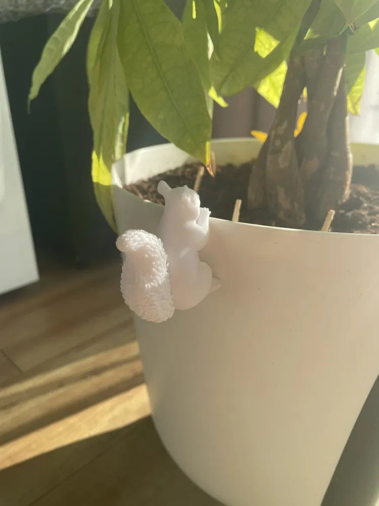 Squirrel Hanger for Flower Pots & Garden - Free 3D Print Model - MakerWorld