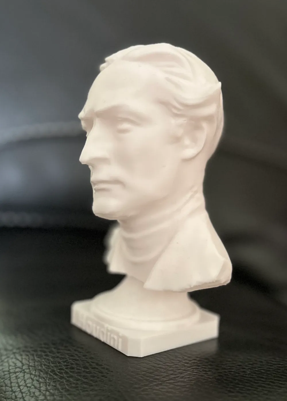 Bust of the famous magician Harry Houdini by Print_Roma_3D - MakerWorld