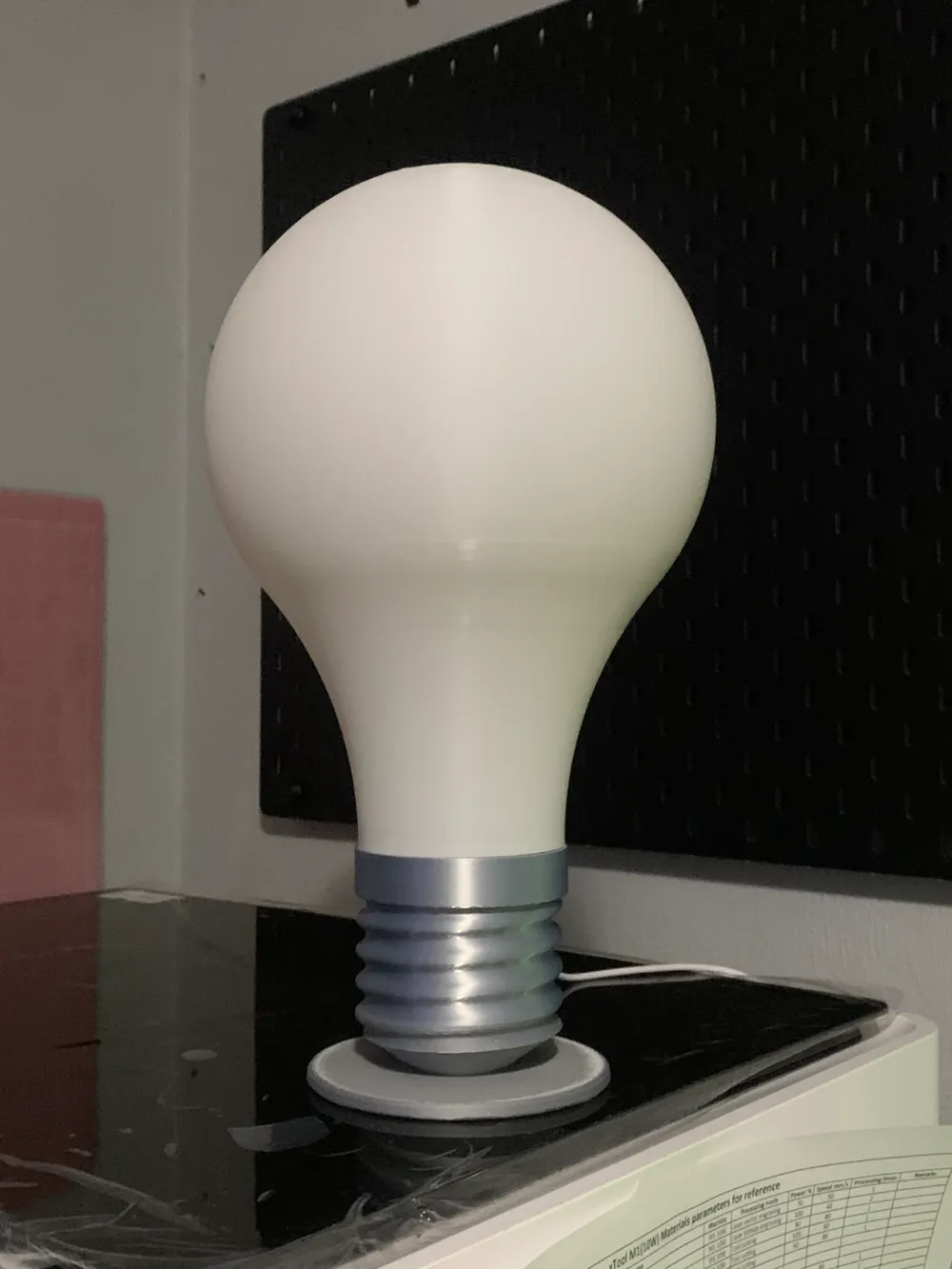 Light Bulb Desk Lamp by lindnjoe - MakerWorld