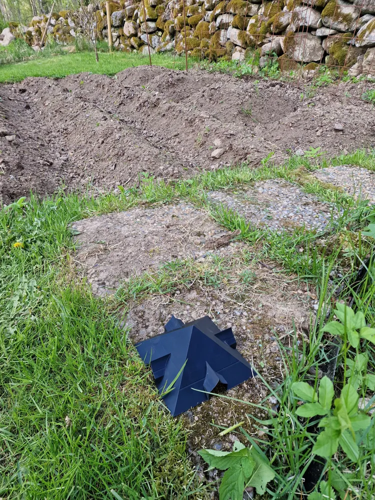 Slug hotel (Death-trap) by Blondied MakerWorld: Download Free 3D Models